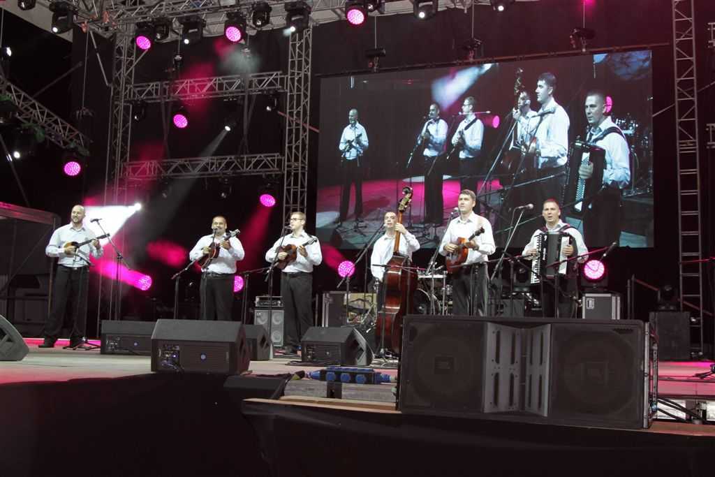 Biseri Famous Songs | Popnable