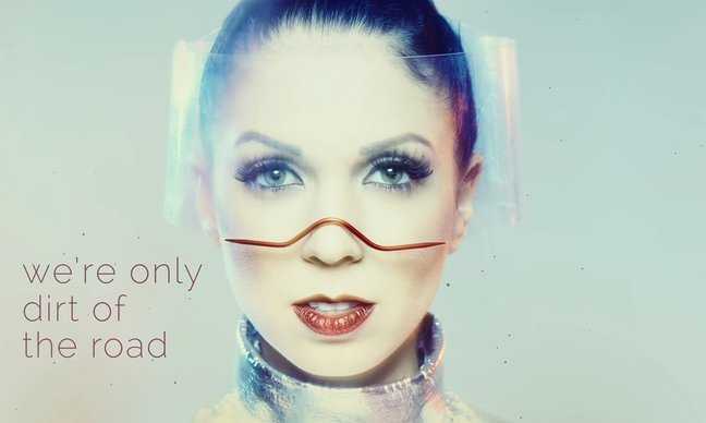 Laura Popular Songs | Popnable