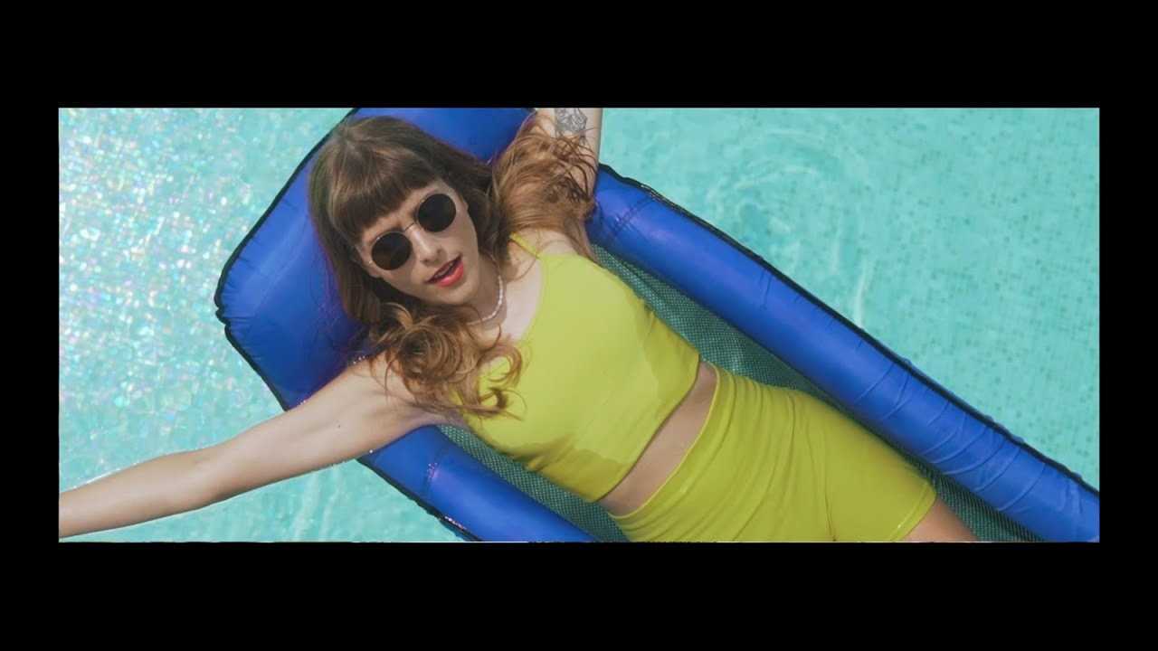 Aka Neomi from Slovenia | Popnable