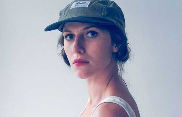 Aldous Harding Famous Songs | Popnable