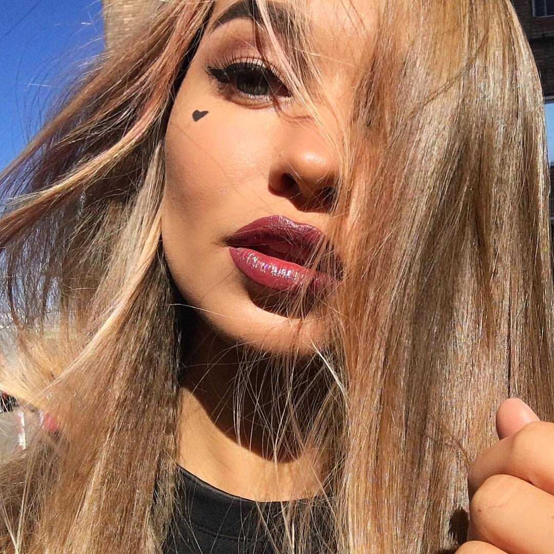 Angelina Ray's Instagram, Twitter & Facebook on IDCrawl