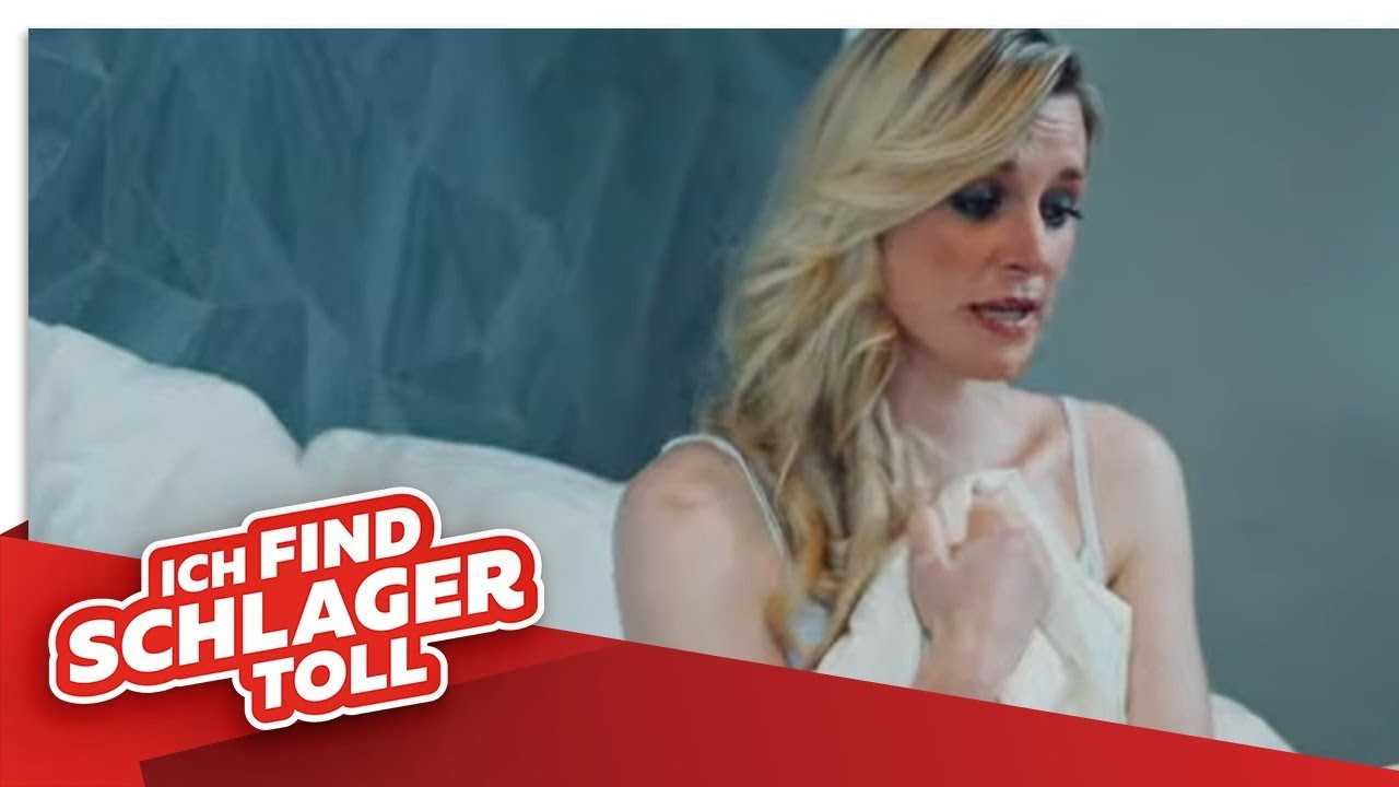 Christina May's Biography And Facts' | Popnable