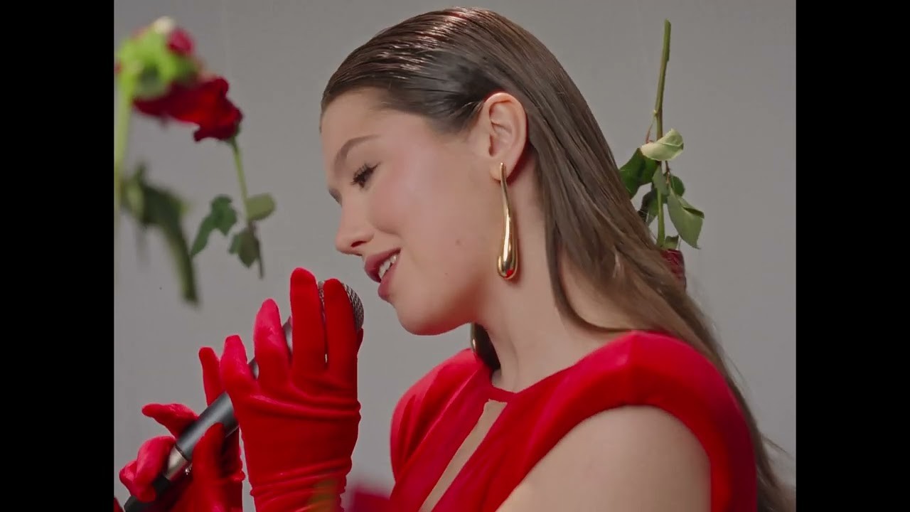 Dayana Net Worth - How Much Does Dayana Make? | Popnable