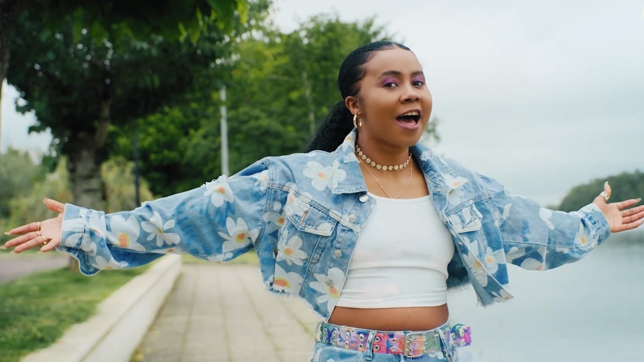 DEE SAM's Biography And Facts' | Popnable