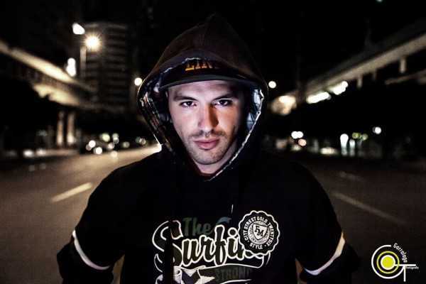 El Momo Popular Songs | Popnable