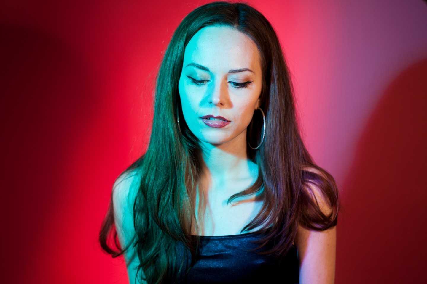 Hannah Diamond from UK | Popnable