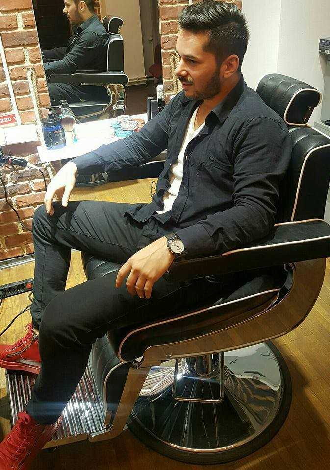 Ian Burlak's Biography And Facts' | Popnable