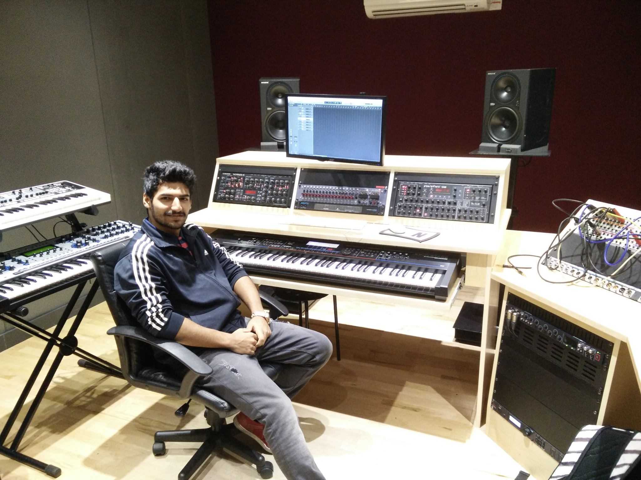 Karan Singh Arora's Biography And Facts' | Popnable