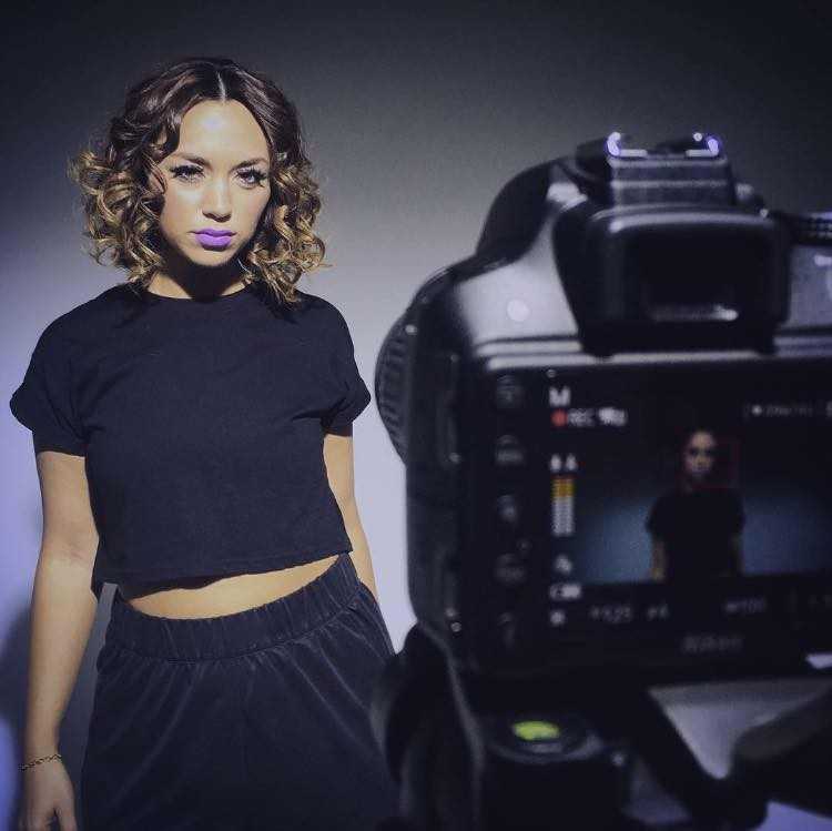 Karen Firlej's Biography And Facts' | Popnable