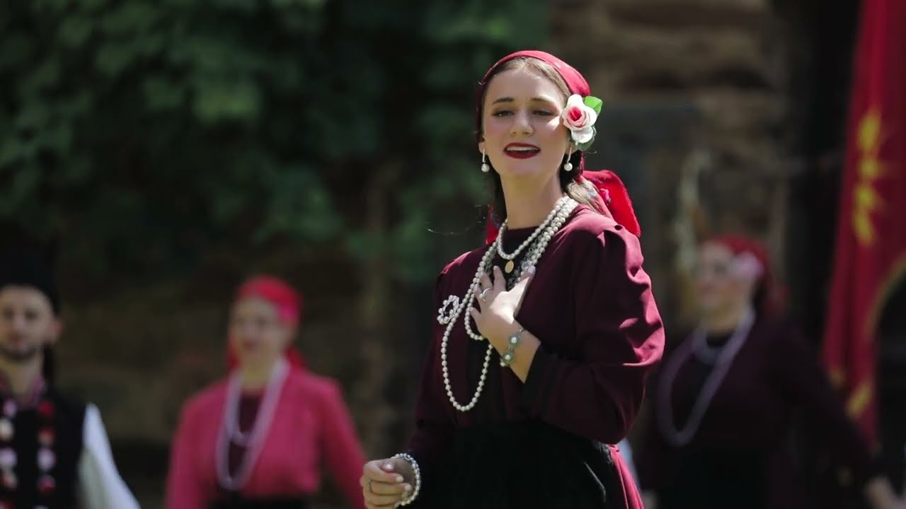 Kayla K Net Worth - How Much Does Kayla K Make? | Popnable