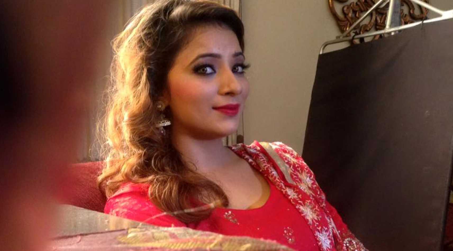 Manheer Kaur's Biography And Facts' | Popnable