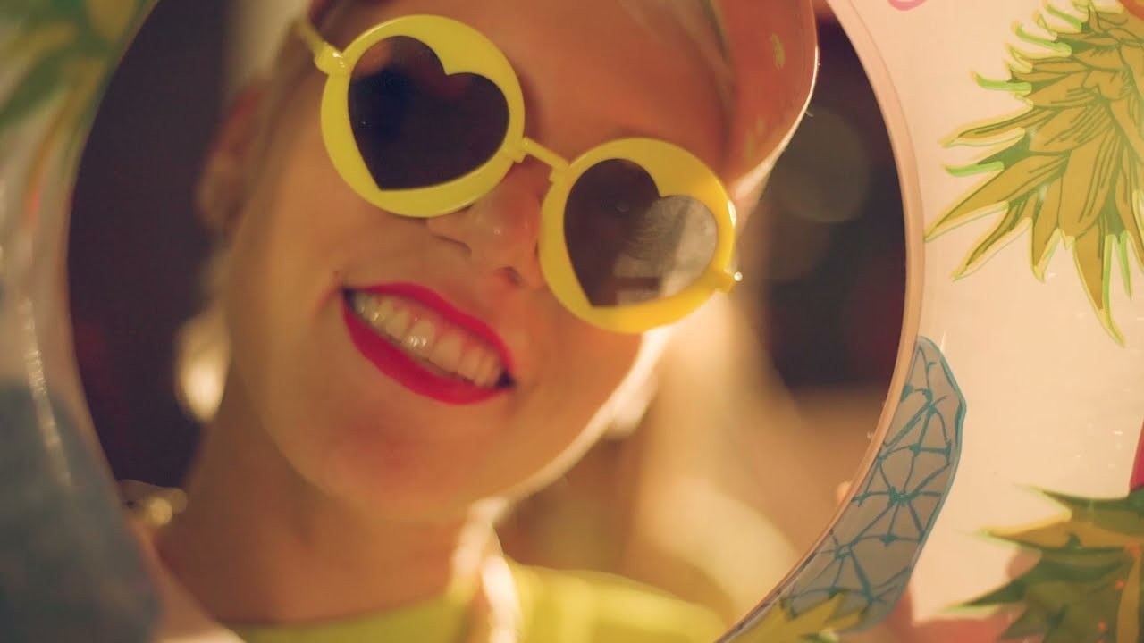 Micka Lifa's Biography And Facts' | Popnable