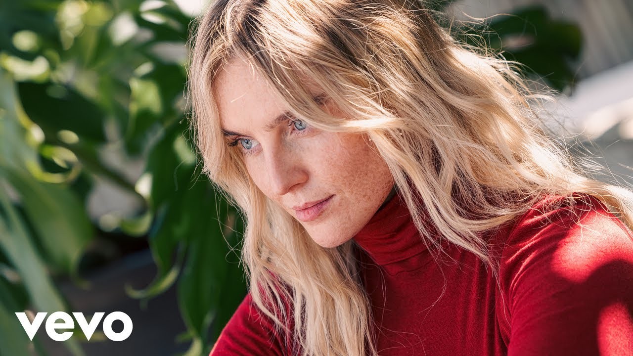 Perrie from UK | Popnable