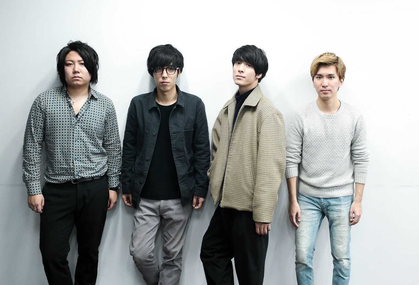 She’S Famous Songs | Popnable