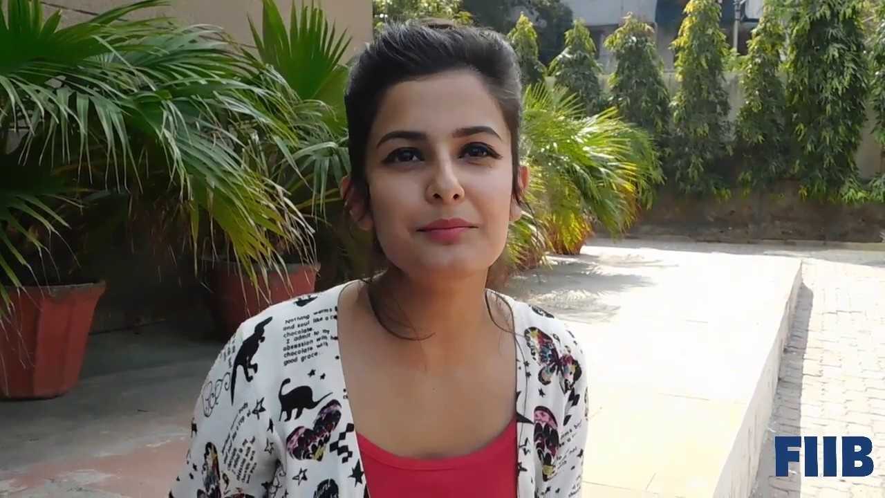 Versha Tiwari Popular Songs | Popnable