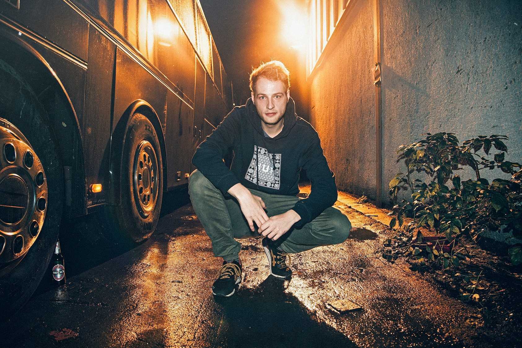 Weekend's Biography And Facts' | Popnable