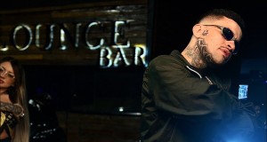 Lyrics & Translations of NÃO SUFOCA O ARTISTA by Mc Taz | Popnable