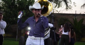 Combien gagne 'Yo Soy Angel Del Villar' ? | Gains de la chanson ...