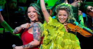 Lyrics & Translations of You're A Mean One Mr. Grinch by Lindsey ...