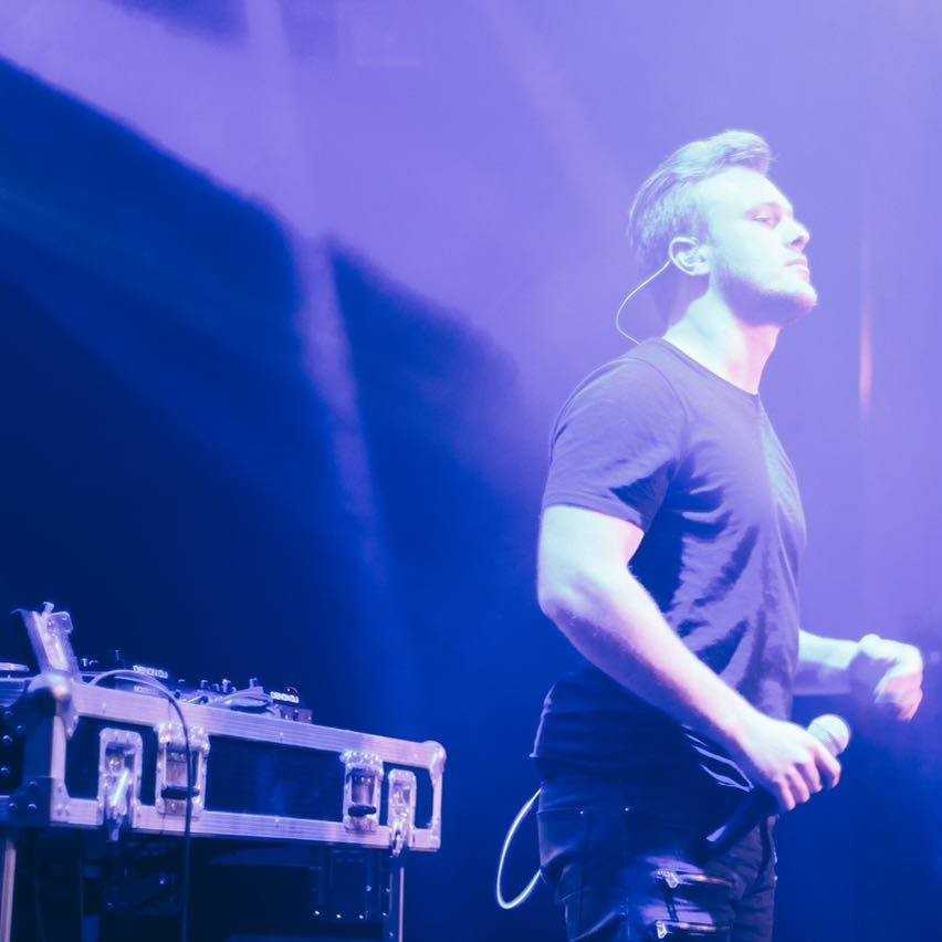 Jan Bloukaas Famous Songs | Popnable